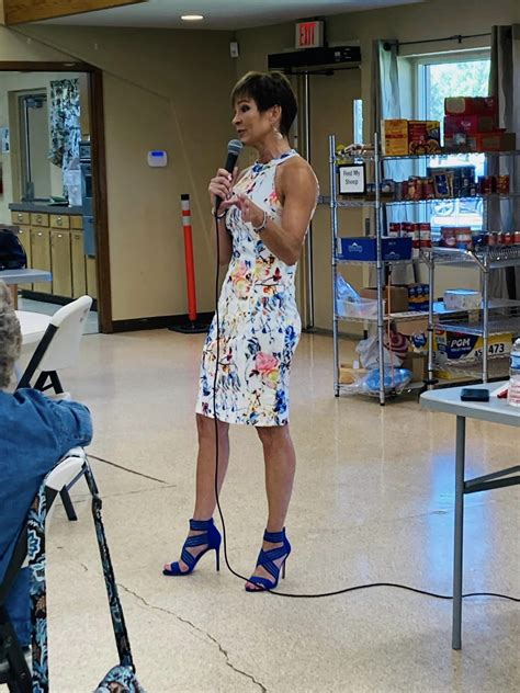 Lori Fullbrights Feet