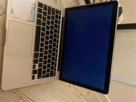 Why Is Your Macbook Screen Blue Shoukhintech