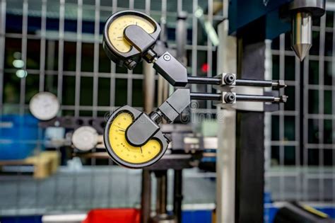 Lever Type Indicators For Measuring And Checking The Runout And