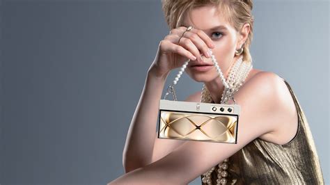 Honor Creates Foldable Concept Phone As The New It Bag Of The Future