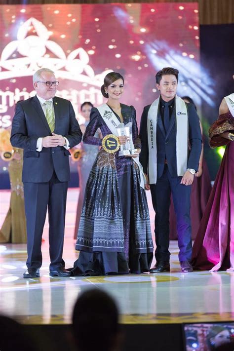 រឿន ស៊ីណាត ត្រៀមចូលរួមប្រកួតបវរកញ្ញាចក្រវាលពិភពលោកឆ្នាំ២០១៨នៅប្រទេសថៃ នគរដ្រេហ្គន