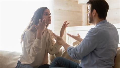 11 Ways To Help You Become A Better Listener In A Relationship Lifeberrys Com