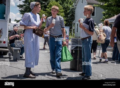Conservative Mennonite Dress