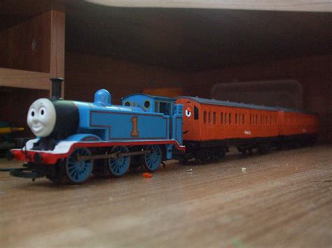 Thomas With Annie And Clarabel By Gbhtrain On Deviantart