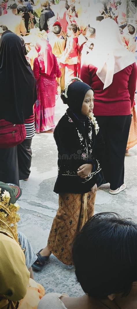 Girl In Traditional Java Dress At Cultural School Event Editorial Photography Image Of Spring