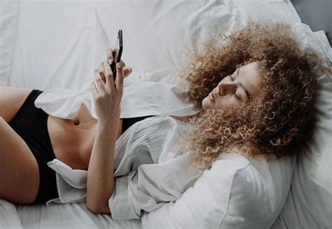 Как ухаживать за кудрявыми волосами проверенные трюки Волосы Светлые вьющиеся волосы Гель