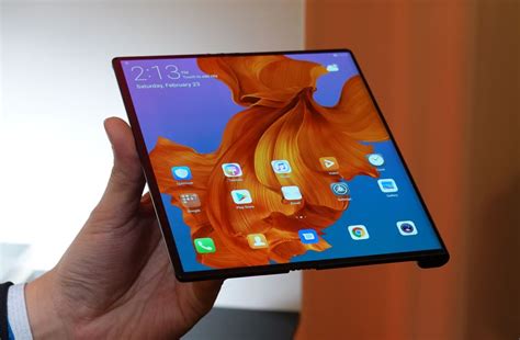 Huawei Unveils The Mate X Its First Foldable Phone That Turns Into A Tablet Tech Guide