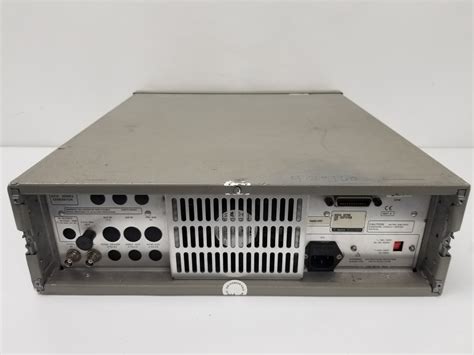 Hewlett Packard Signal Generator 83732b For Parts Repair