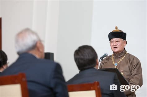 Г Мэнд Ооёо Урлагтай яриа д оролцоно