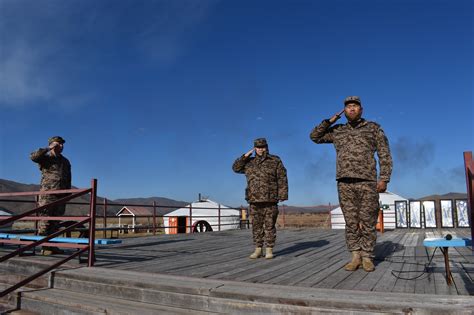 ГЭР БҮЛ СПОРТЫН ӨДӨРЛӨГ БОЛЛОО “Ахлагчийн албаны өдөр” ийг тэмдэглэн