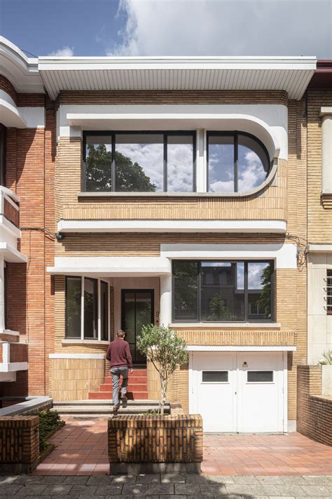 Art Deco House In Antwerp Renovated By Atelier Fréderic Louis