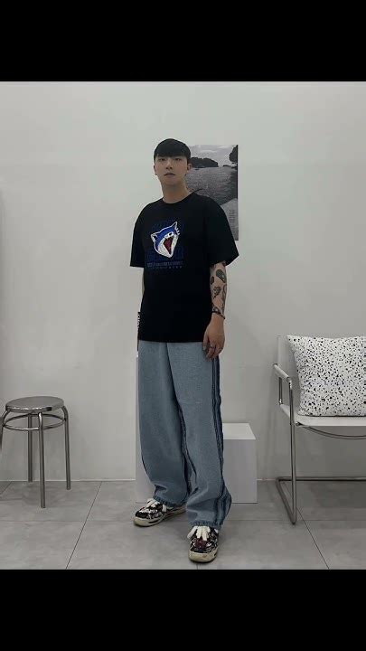 Backseop 사이드 트랙 벌룬 팬츠 🩵 남자코디 남자쇼핑몰 데일리룩 스트릿패션 Backseop 백섭 데님팬츠 데님코디 Youtube