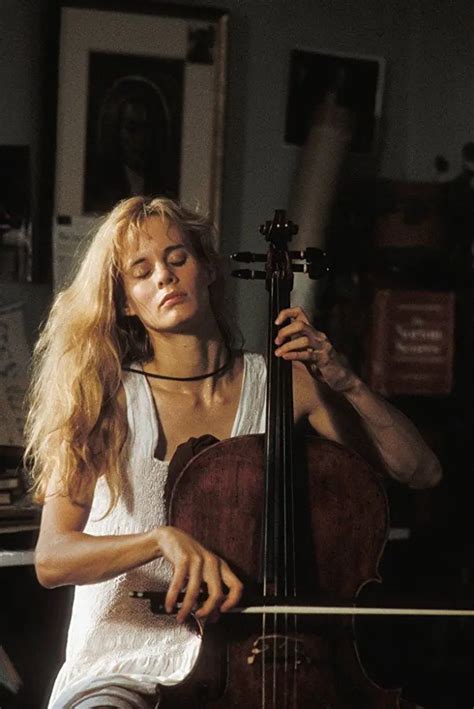 Merodeando Largamente A Lori Singer Verseando