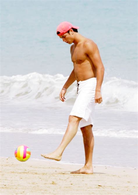 Shirtless Male Celebs Cristiano Ronaldo
