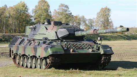 Rheinmetall To Supply Ukraine With More Leopard 1 Mbts Arvs And