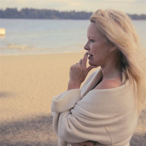 Pamela Anderson Les Plus Belles Photos Vintage De Lactrice