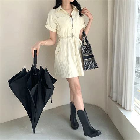 가벼워데일리룩 ☂️장마룩 레이니 바스락 카라집업원피스