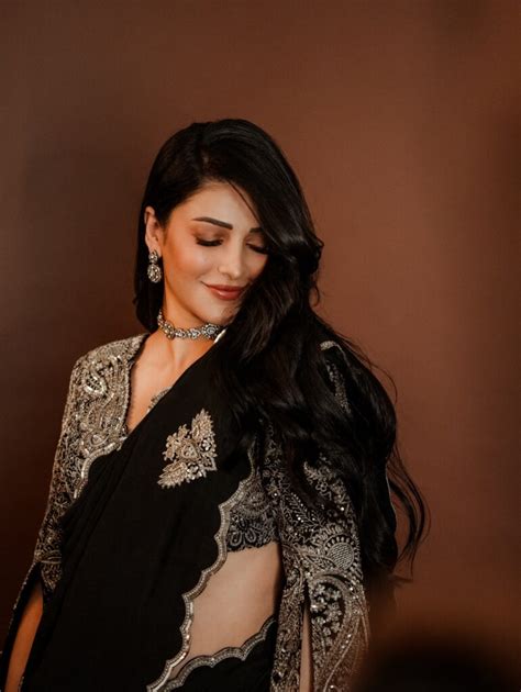 Shruti Haasan Slays The Style In Black Saree Shruti Haasan Slays The