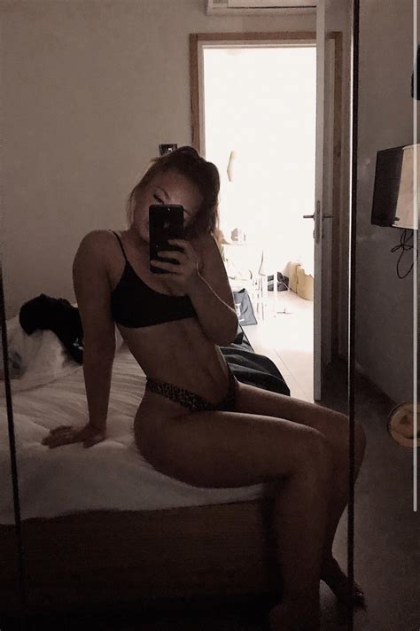 Slight Hint Of Abs Rnorwegianbeauties