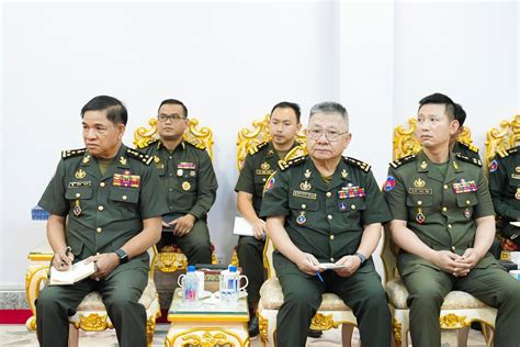 ឯកឧត្តម នាយឧត្ដមសេនីយ៍ វង្ស ពិសេន