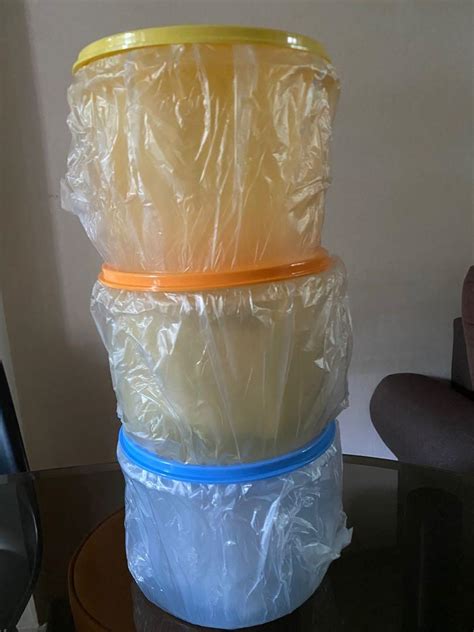 Tupperware Round Container Furniture And Home Living Kitchenware