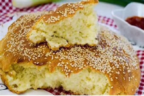 Бърза питка с кисело мляко и без мая направо се топи се в устата мека като памук Букварче