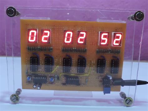 digital clock but without a microcontroller [hardcore]