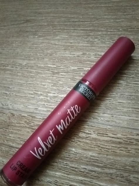 Рідка помада — ціна 100 грн у каталозі Помада для губ Купити товари для краси і здоровя за