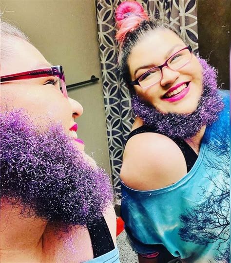 «je Suis Belle Elle Porte Fièrement Sa Barbe Fournie Jdm