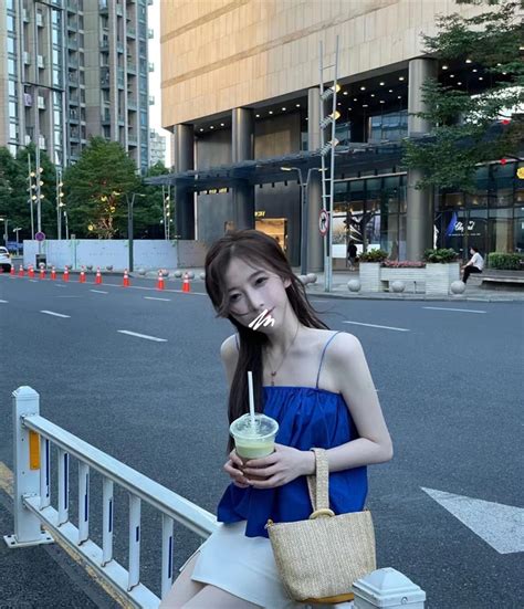 델룩 흠뻑쇼워터밤페스티벌룩 망고나시 파랑나시 세미크롭 나시 티셔츠