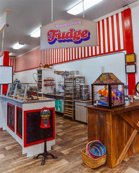 Yoders Red Barn Shoppes Martha And Her Husband Have Owned The