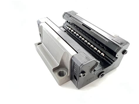 HGW20HA Linear Motion Guide Taiwan W Type Hiwin Linear HG Series