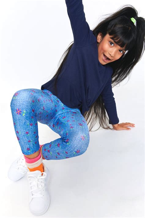 Girls Wearing Leggings