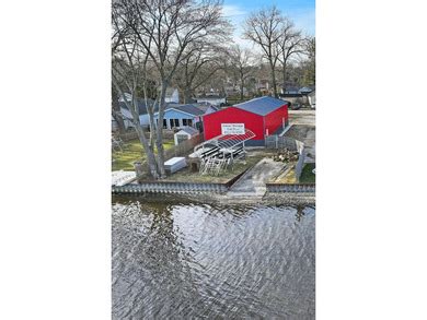 Chain O Lakes Lake Marie Homes For Sale Real Estate Lakefront Property Il