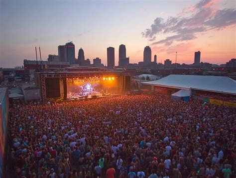 Van Life For Music Lovers Detroit Michigan Pendulum Vans