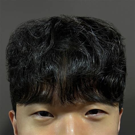 신촌미용실 맨드살롱 14호점 신촌점 디자이너 태우 슬릭댄디 세미리프 필러스 안녕하세요 맨드살롱 신촌점 태우입니다🔥🔥🔥 오늘 보여드릴 스타일은 시스루 쉐도우펌입니다 펌은