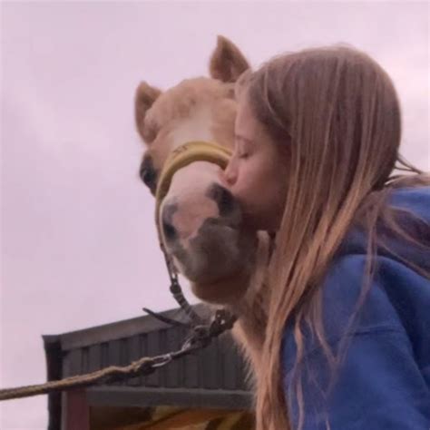 Ellie And Pixie Youtube