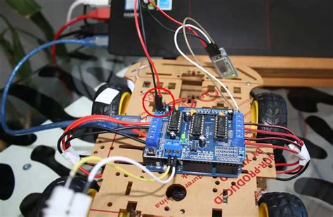Robot Arduino Controlado Por Bluetooth Con Ruedas