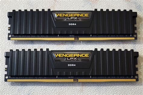 Оперативная память Corsair Ddr4 32gb 2x16gb 2400mhz Pc 19200 Vengeance Lpx Cmk32gx4m2a2400c14