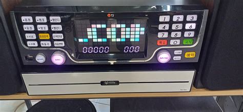 소리전자 중고 고급형 태진s60f 볼륨기능 노래반주기세트 노래방기기세트 가정용노래방 업소용노래방 유선마이크