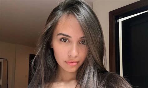 دقیقه ای ۱ دلار برای صحبت با دوست دختر مجازی با فناوری هوش مصنوعی