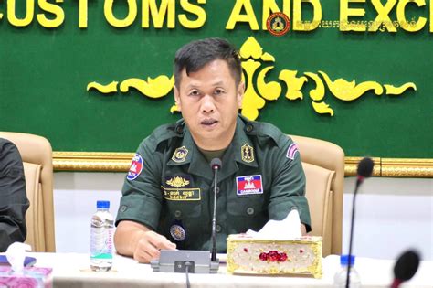 ប៉ុស្តិ៍នគរបាលច្រកទ្វារព្រំដែនអន្តរជាតិបាវិត ៖ នៅថ្ងៃចន្ទ ១៣កើត ខែ