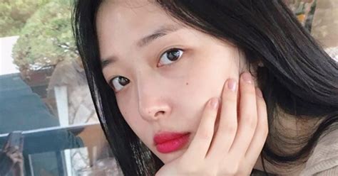 팔에는 하트 문신설리 결별 후 근황 공개