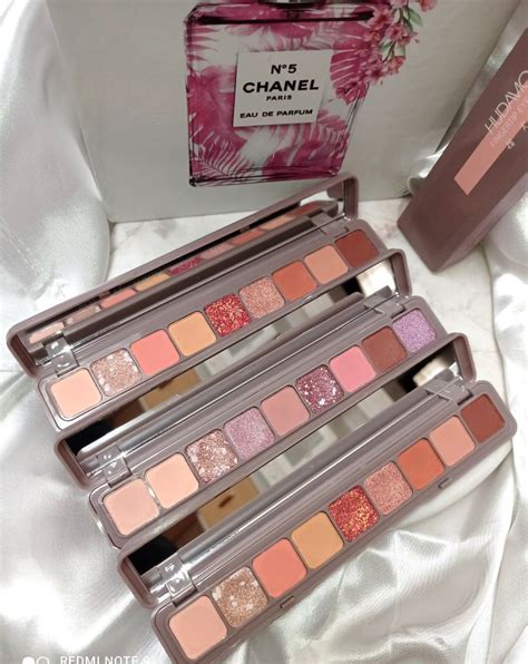 پلت سایه انگشتی ۹رنگ شاین و مات آفرینا