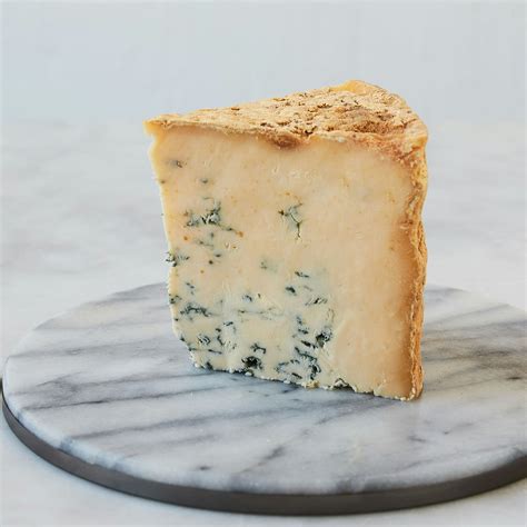 Stichelton A Raw Milk Version Of Stilton Murrays Cheese