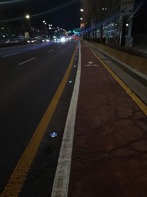 서울시 서초구 자전거도로 태양광 도로표지병 설치사례 지앤아이테크