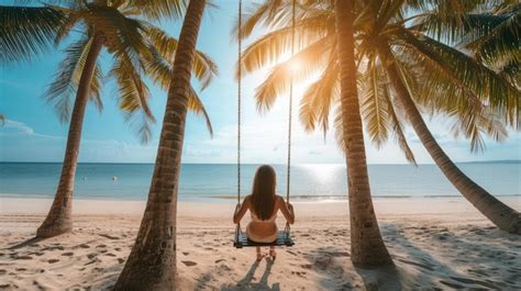 94000 Beach People Palm Trees Pictures