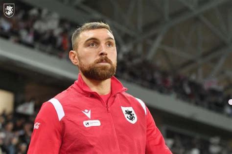 ვინ არის გურამ კაშიას უმშვენიერესი მეუღლე ყველაფერი რაც საქართველოს ნაკრების კაპიტანზე უნდა