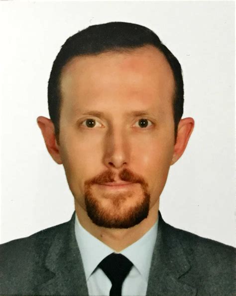 Hanefi Çinar Medium