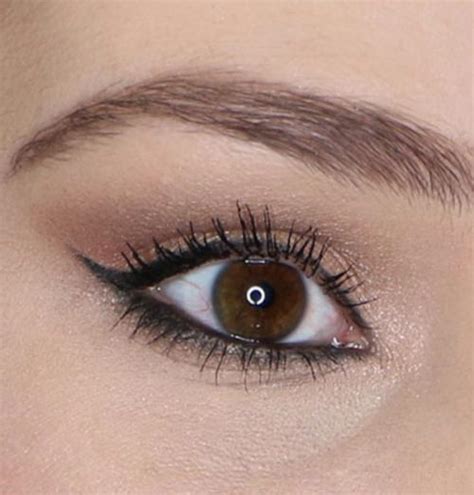 Grey Winged Eyeliner